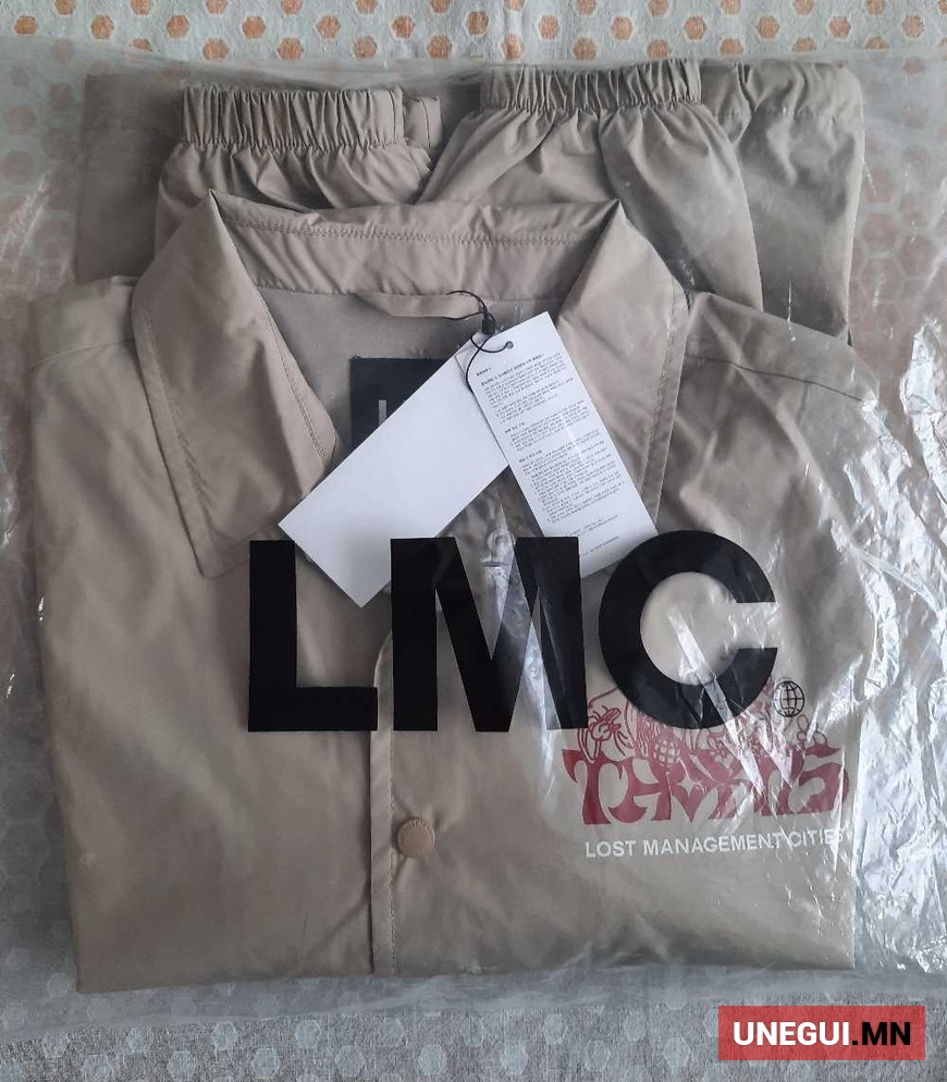 Брэнд куртик 485 000 ₮ №7358202 УБ — Сүхбаатар д Гадуур хувцас Unegui Mn үнэгүй зарууд